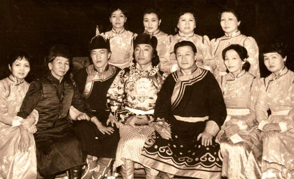 Үүрд дурсагдах эрхэм Дуучин П Адарсүрэн ТАС МН