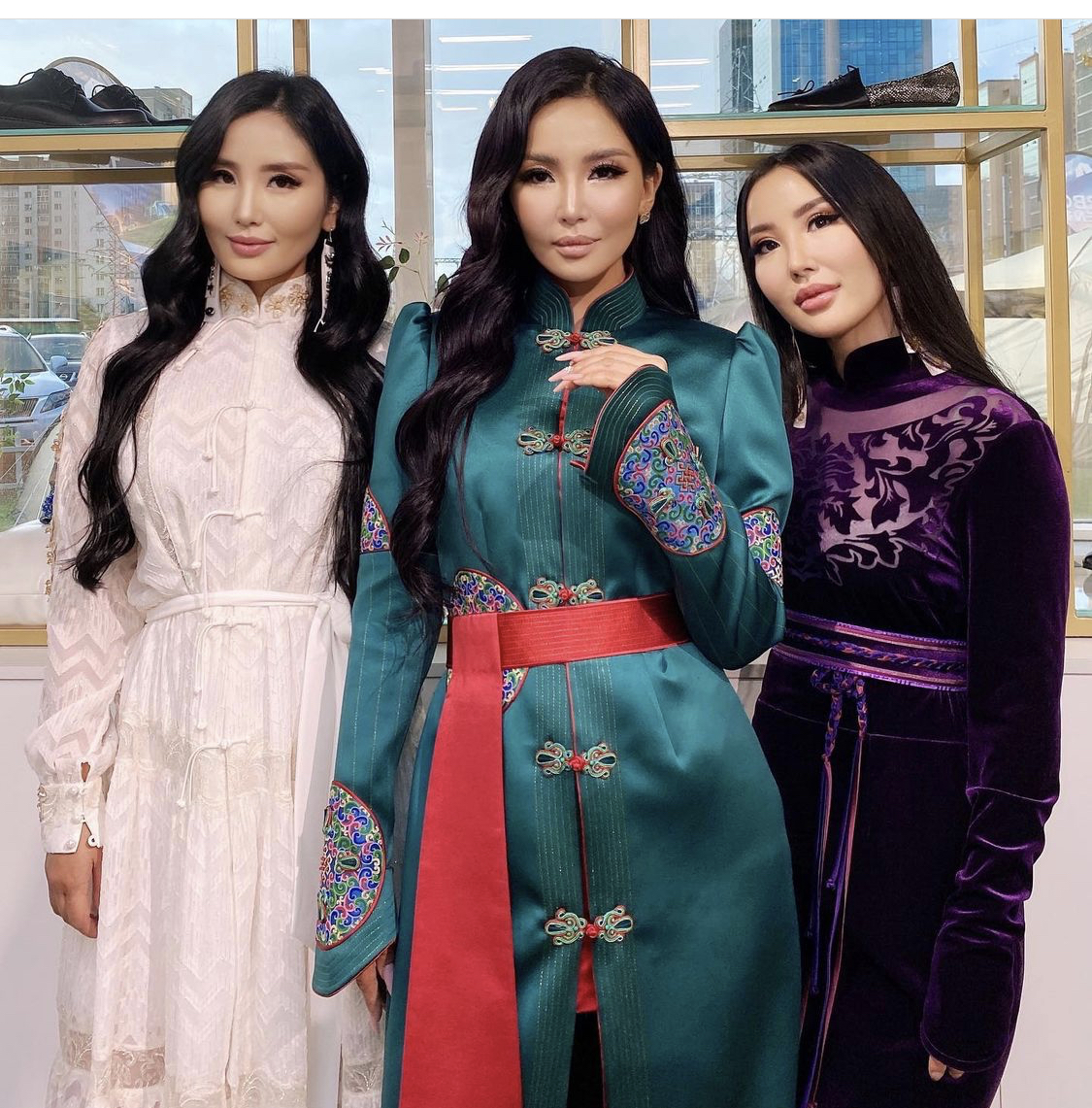 Уранхолбоогийн эгч дүүсийн өөрчлөлт – ТАС.МН