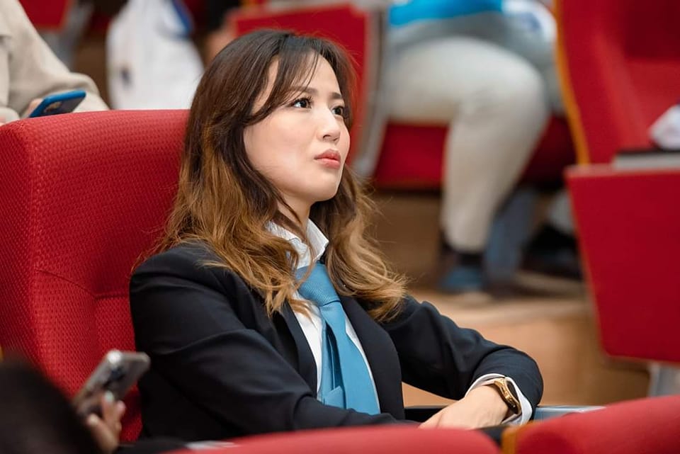 “Positive Mongolian”-ийн Дөлгөөн нүцгэн зургаа дэлгэв – tac.mn