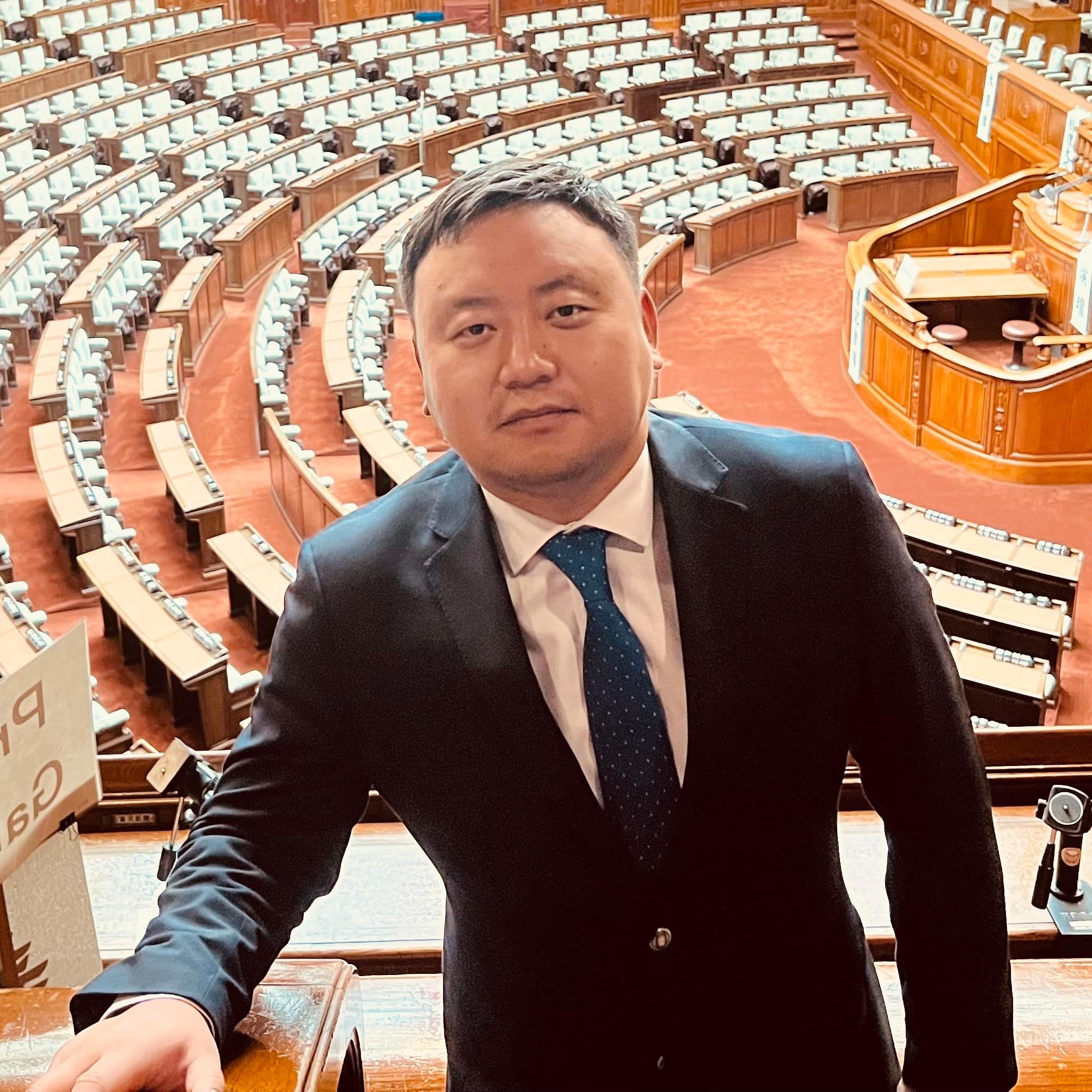 О Алтангэрэл өмгөөлөгч хуулийн тэгш бус хандлагад бухимдуу явна ТАС МН