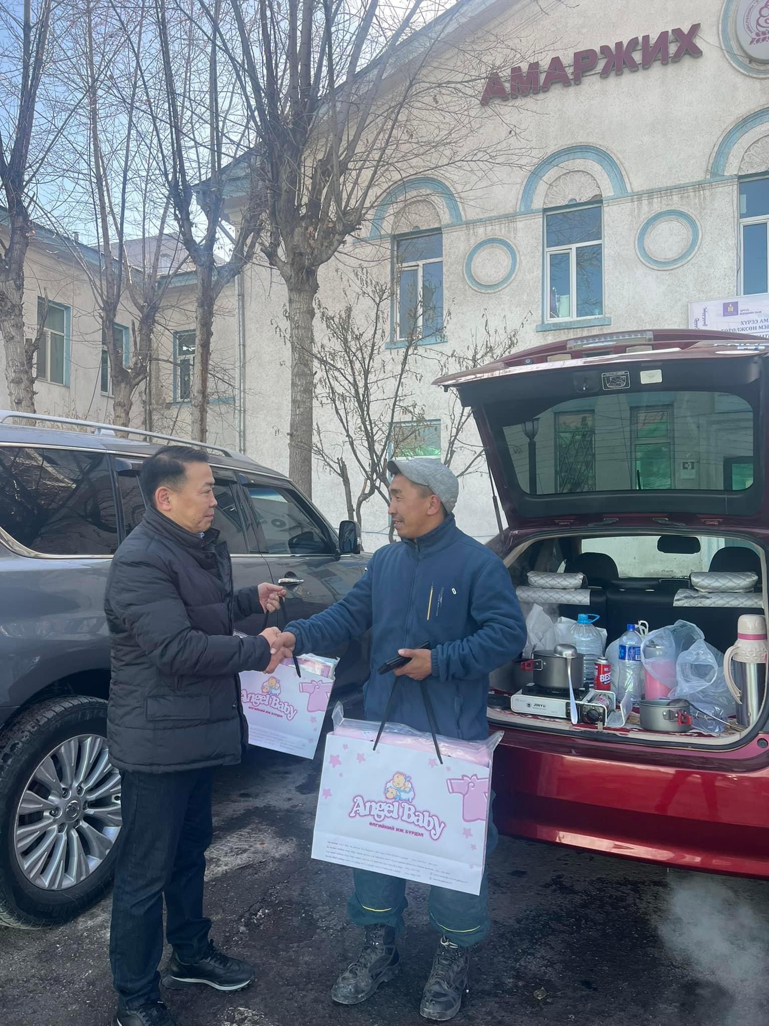 Л Баттулга төрсөн өдрөөрөө өөрөө баярлахаас илүүтэй өрөөл бусдыг