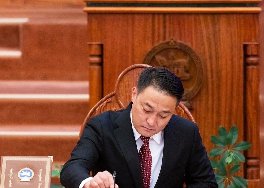 Д Амарбаясгалан Иргэн Г Ган Очирын дээрх мэдээлэл ямар ч ор үндэслэлгүй гэж няцааж байна Tac Mn