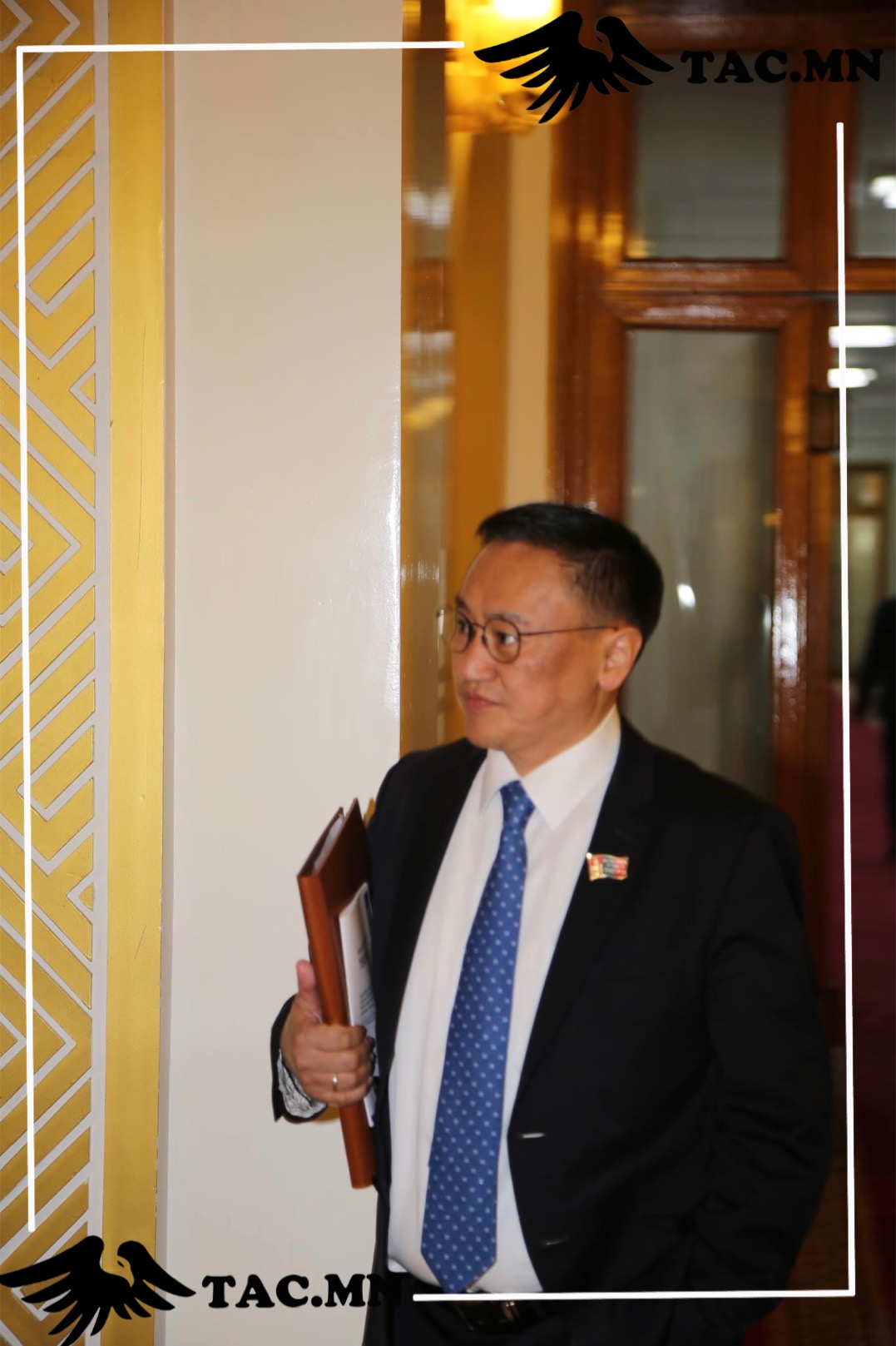 Нүүрсний хэрэгт “түй” ч хамаагүй Ж Чинбүрэн гишүүн өөртөө итгэлтэй