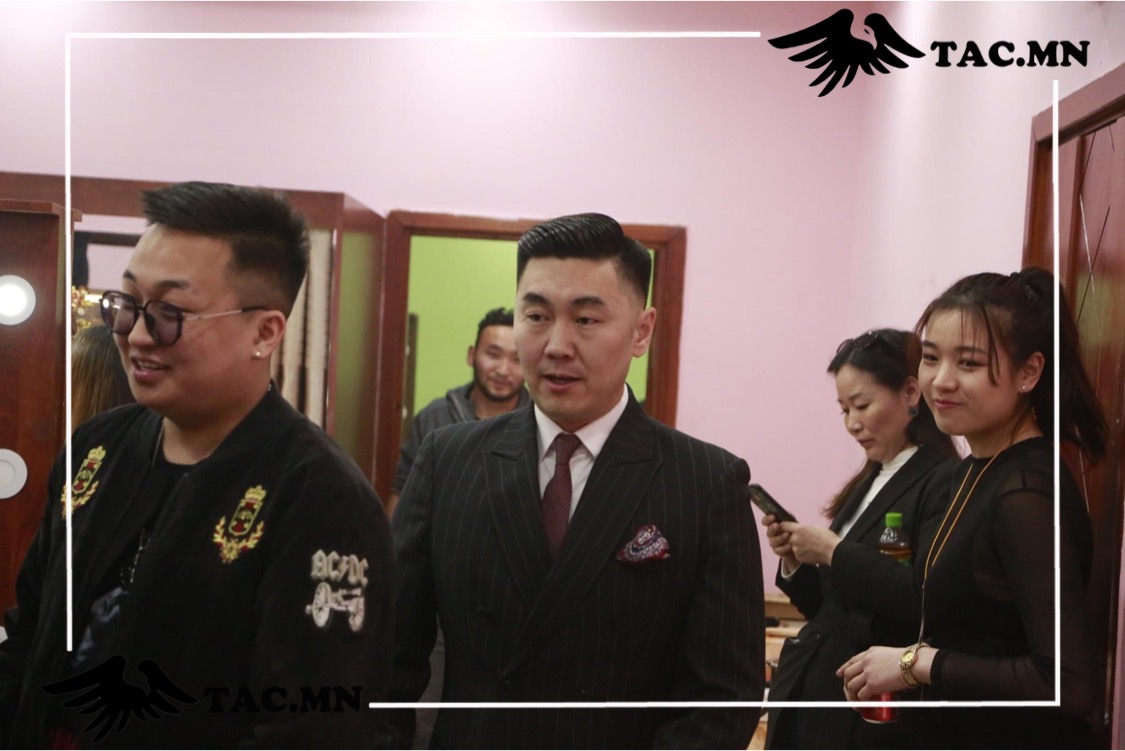 Хоёр ихэр хүүгийн аав болсон дуучин Н Ундрал манай дуранд Tac Mn