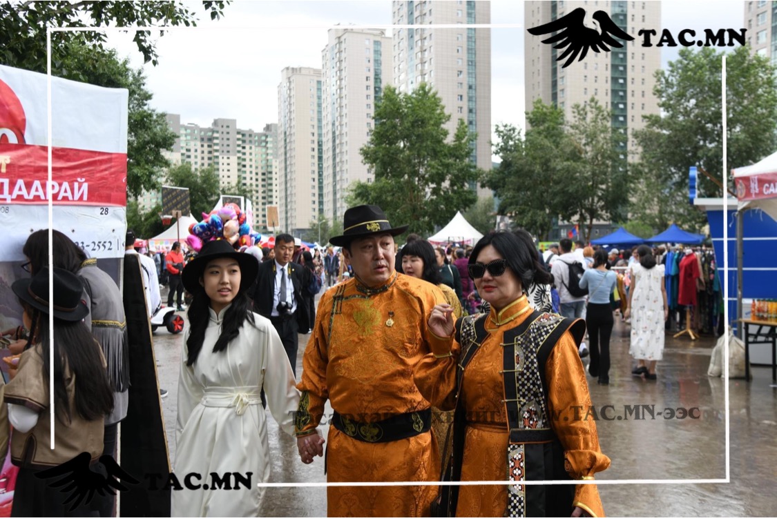 МУСГЗ Б Ганбаатар эхнэр охины хамтаар манай дуранд ТАС МН