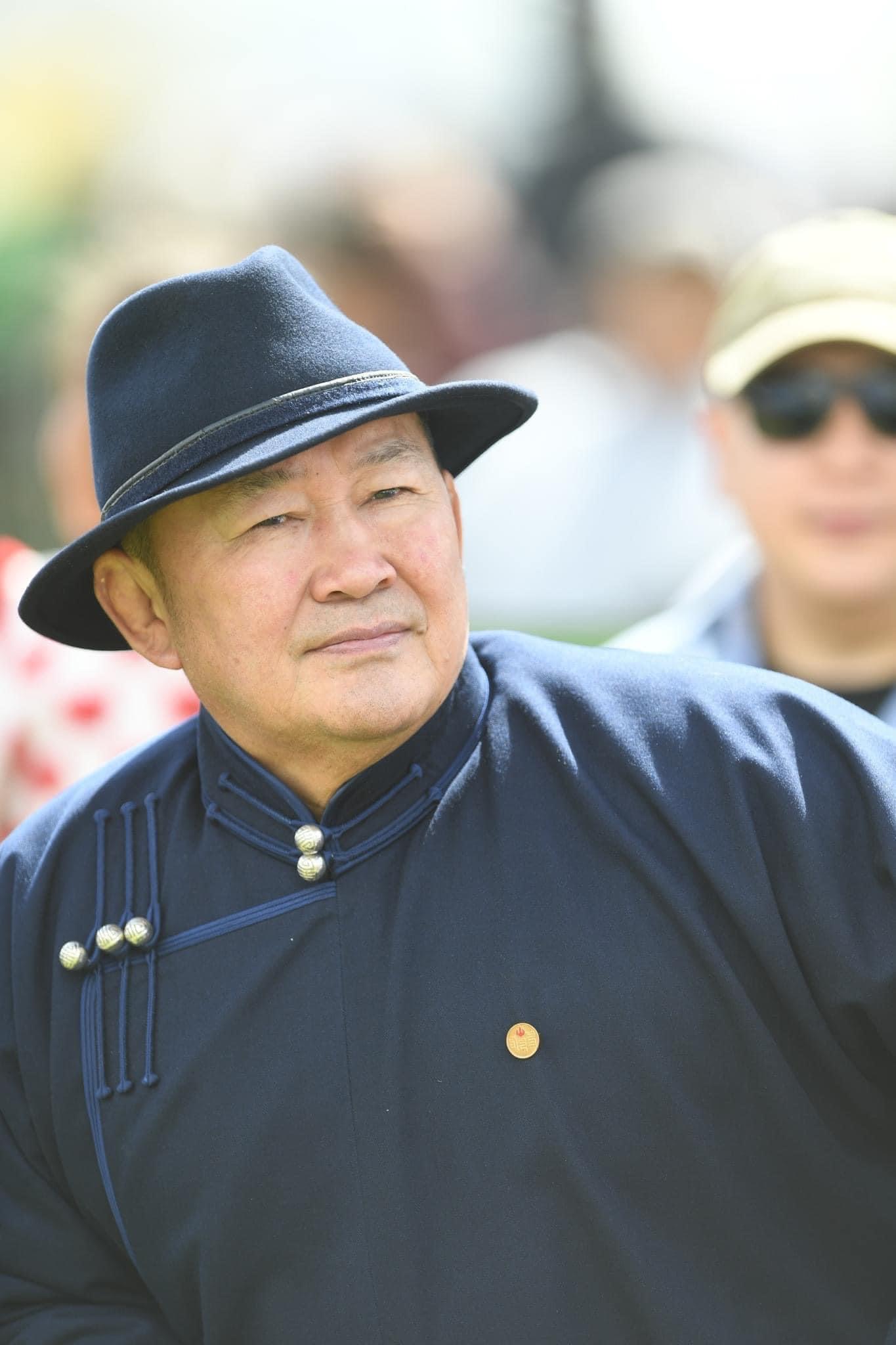 Х Баттулга Ерөнхийлөгчөөр ажиллахаар хүний толгой тархи томордог ТАС МН