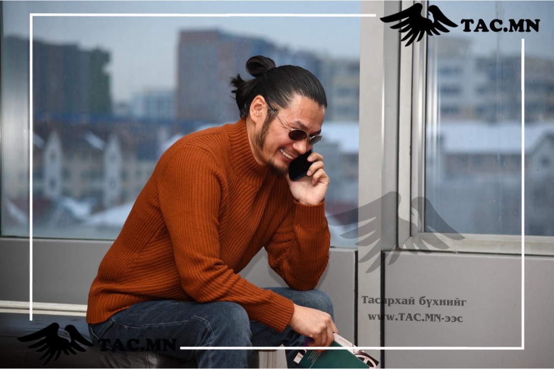 Эсрэг дүр л бүтээх жүжигчин Б Батбаатар ТАС МН