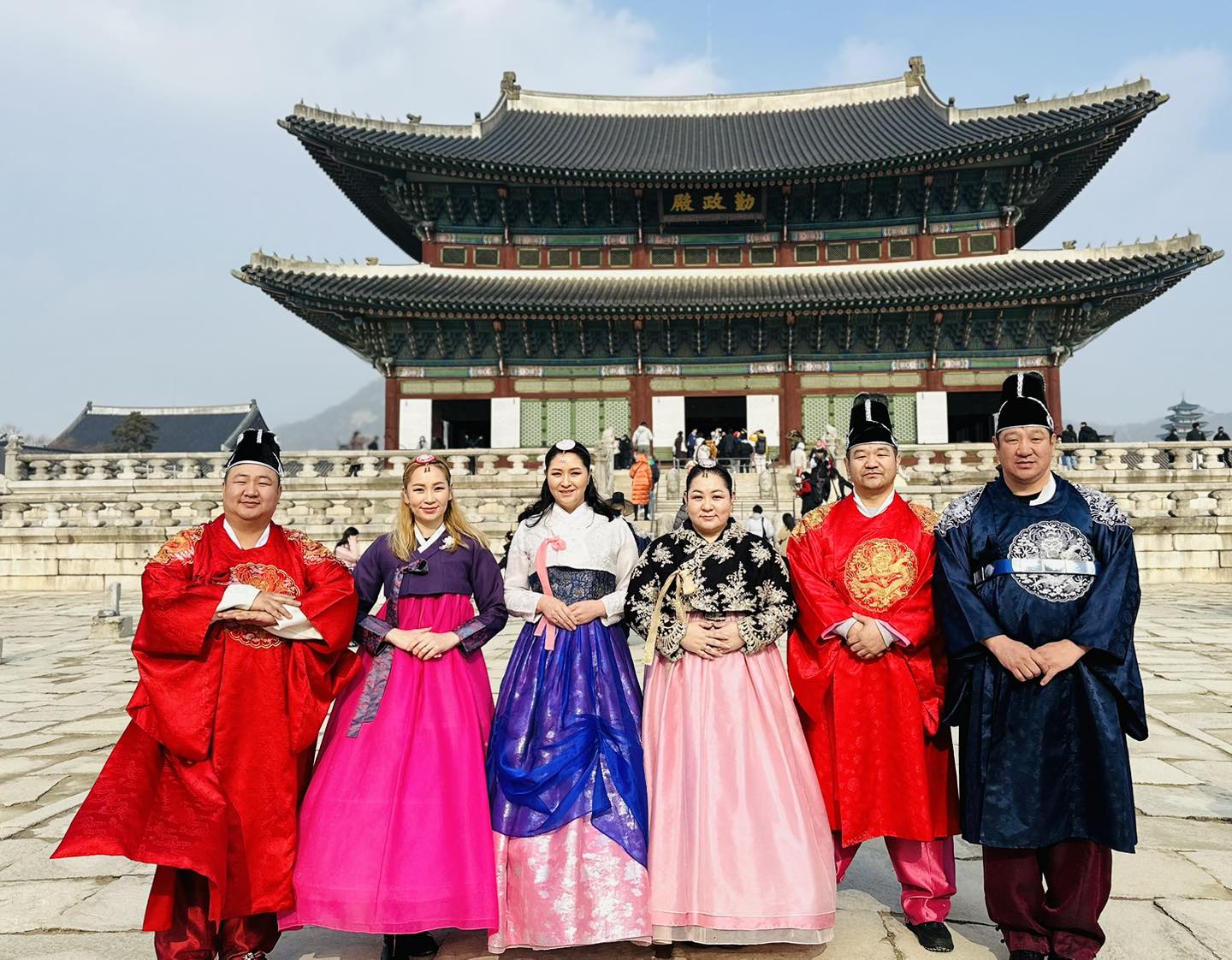 Жүжигчин М Баярмагнай багын мөрөөдлөө биелүүлжээ ТАС МН